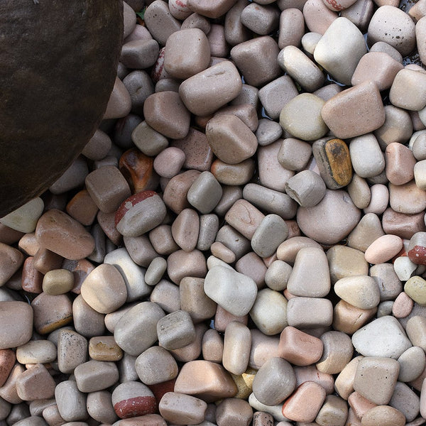 Sandstone Beige Garden Pebbles 25-50mm Mix Size - The Stone Flooring